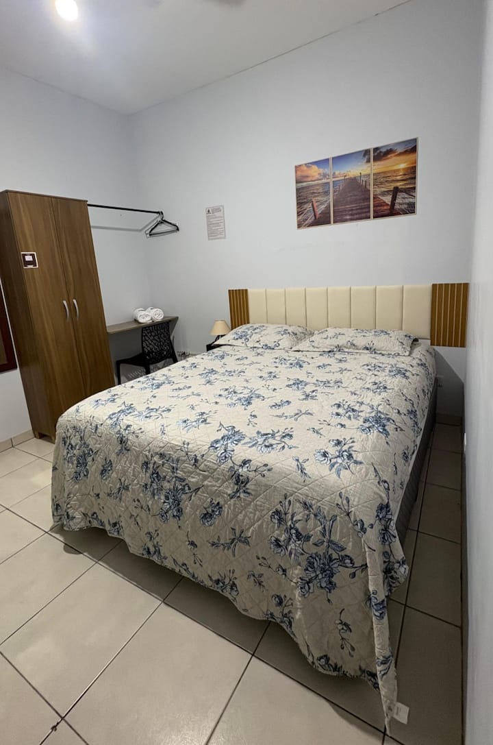 Suite 1/banheiro Privativo, Cozinha Compartilhada - Sinop