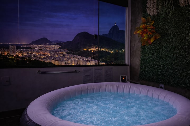 Rio Favela Loft • Hot Tub + Epic Copacabana Views - Glória