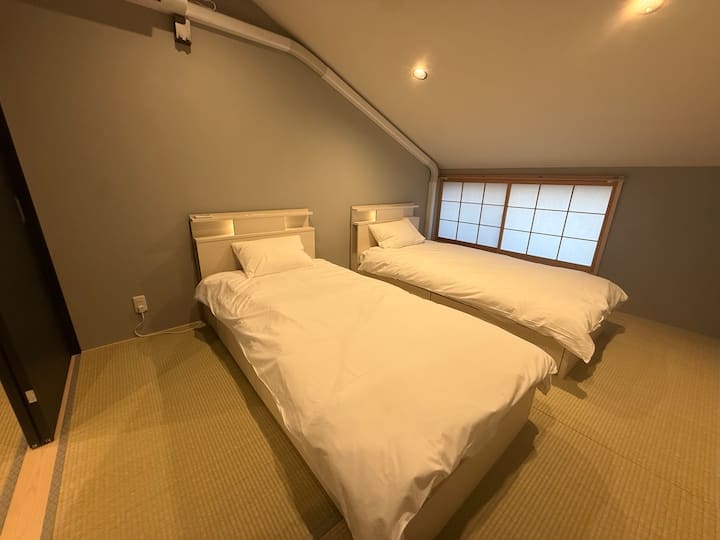 『Konnichiwa Osaka Inn』駅徒歩4分アクセス良好‼️ 大人4名まで宿泊可能 - Japon