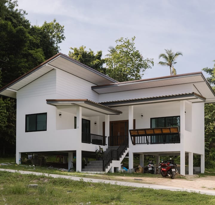 Spacious 2 Bedroom House - Ko Pha Ngan