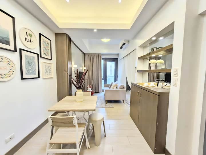 Cozy Luxe 1br Hotel-style Suite In Makati Cbd - Manila