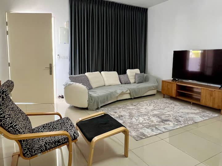 Homestay Seribayu Sendayan Fully Aircond - Port Dickson