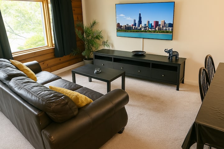 Townhome With Game Zone, Big Beds, & Smart Tvs - Elmhurst, IL