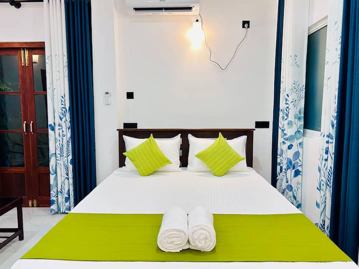 Casamia 

Cozy Homestay Room @ Hirikatiya - Sri Lanka