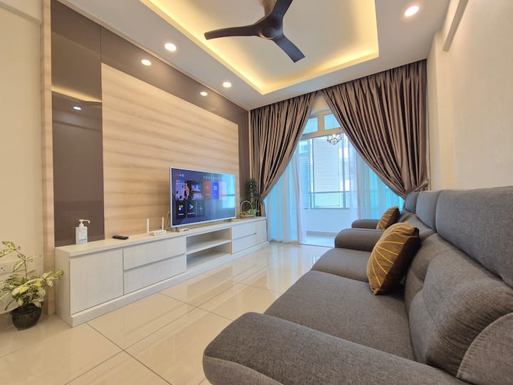 [Modern Lux - Walking Distance To Mt Austin] 6 Pax - Johor Bahru