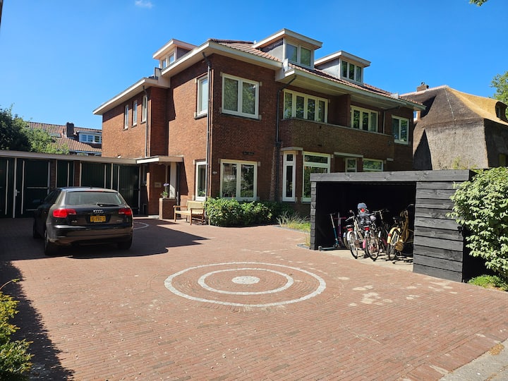 Sunny Family Retreat Near Beach,haarlem And A'dam - Zandvoort