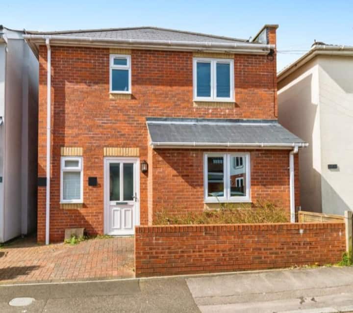 Bright & Contemporary 2 Bed Flat - Southampton