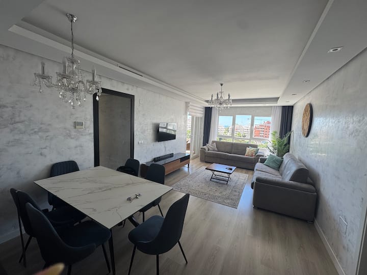 Spacious Two Bed Apartment - San Pedro