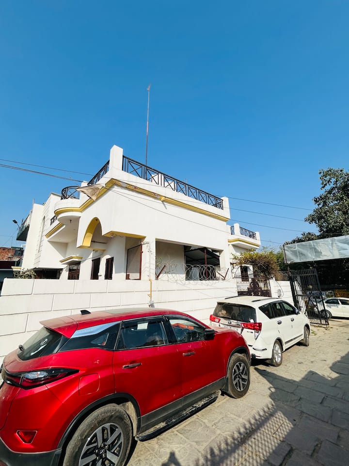 Yk Homestay - Entire Villa - ワーラーナシー