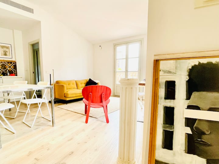Filmmaker’s Home In City Center - Mallorca