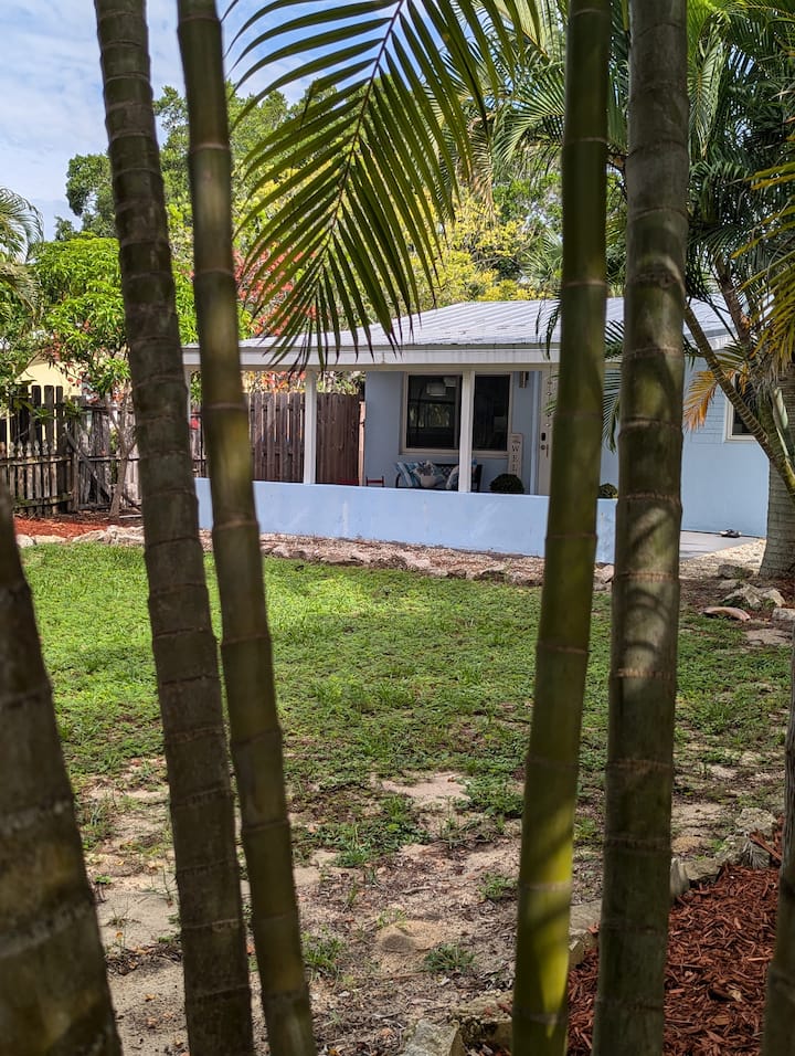 Seashell Hideaway - Melbourne, FL
