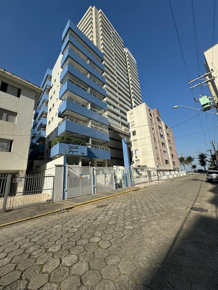 Ap Novo, 20 Mt Da Praia, Com Garagem,  E Wi-fi. - Praia Grande