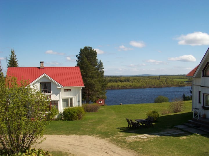 Mäkelä B&b - Farmstay In Lapland - Pyhä