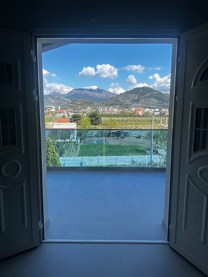 Modern Getaway Meets Nature - Rubik