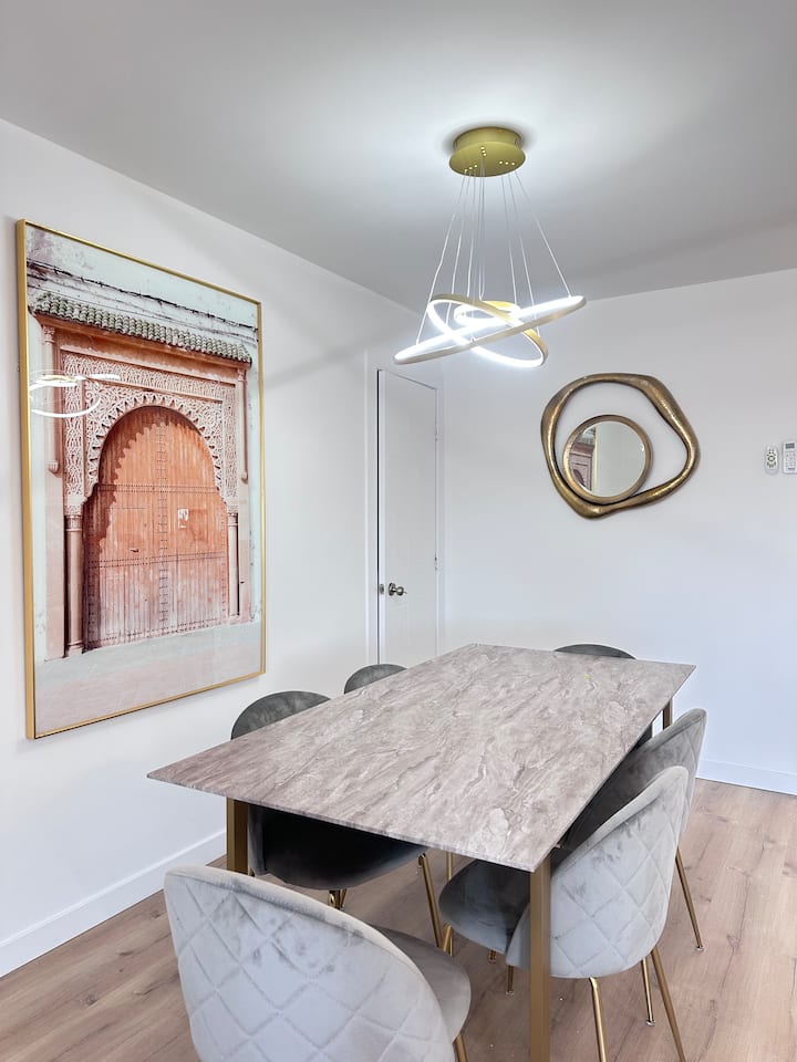 Waterfront Getaway – 2br Free Parking - Montreal