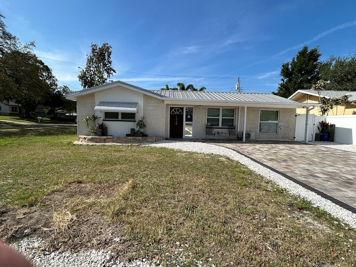 The Laid-back Landing - Palm Harbor, FL