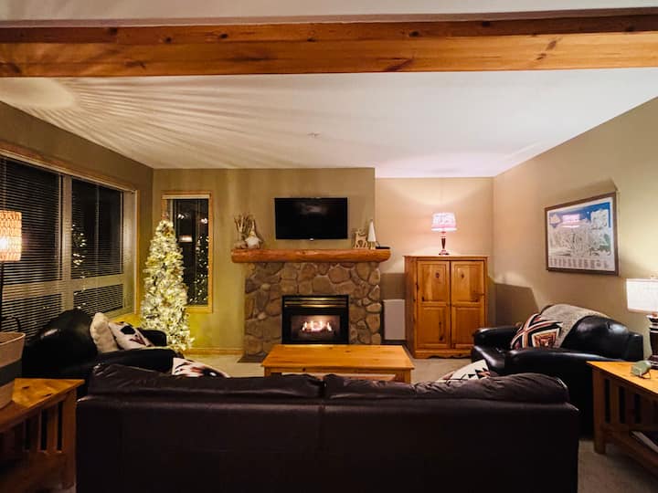 Fernie Alpine Escape W/ Hot Tub - Fernie