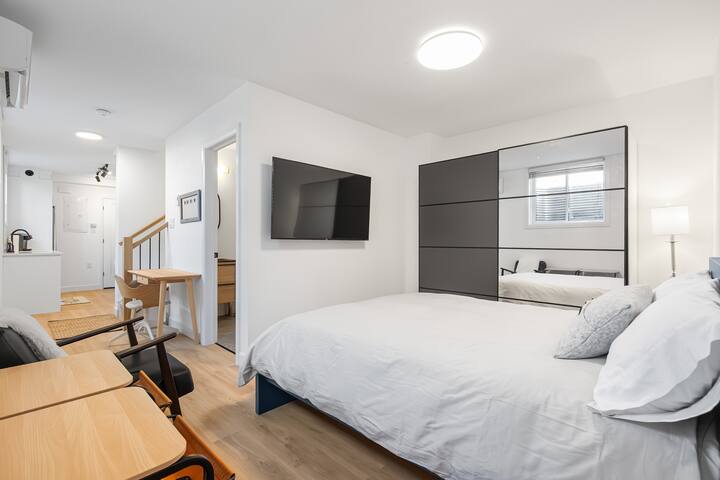 Brand New Studio Hintonburg - Ottawa