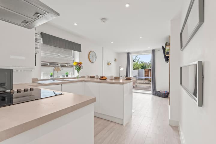 Modern Mill Road Flat W/games, Table Tennis & Bbq - Cambridge