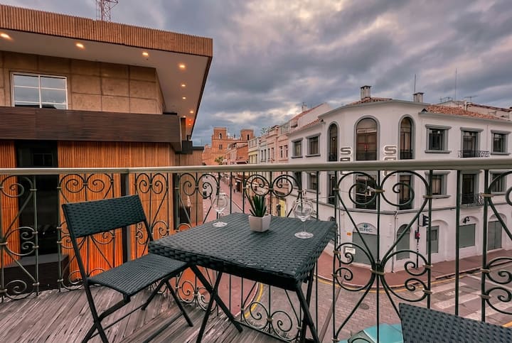 The 180° Balcony Overlooking The Domes · Historic Centre - Cuenca