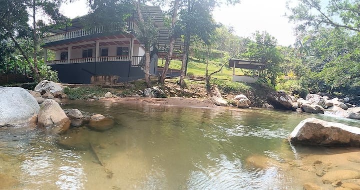 Cabaña Frente Al Río San Rafael - San Carlos, Colombia