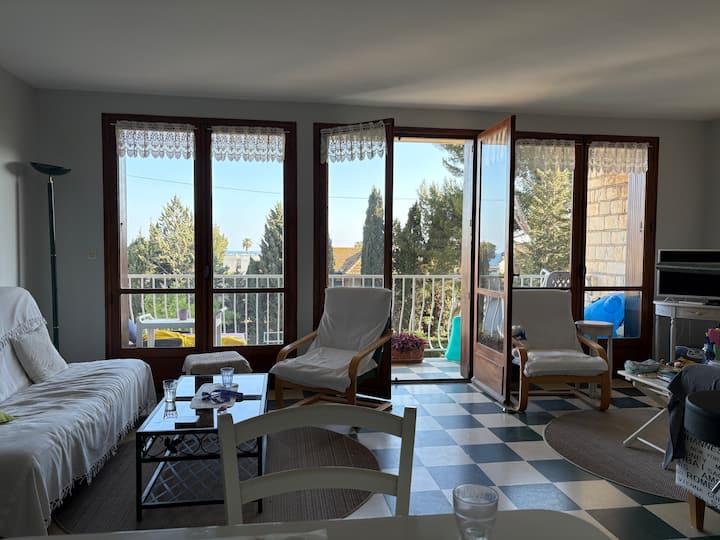 Beach Side Duplex Apartment - La Ciotat