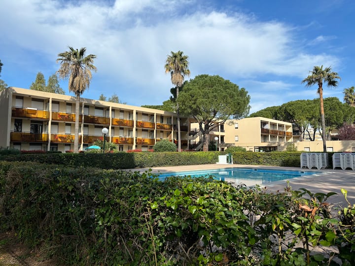 Studio éQuipé, Piscine, Jardin - Mandelieu-la-Napoule