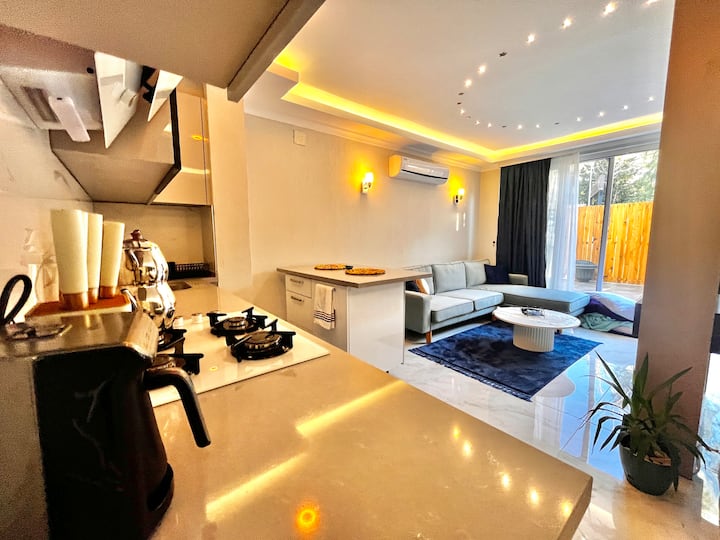 Jakuzili Tiny Suit - Kalkan