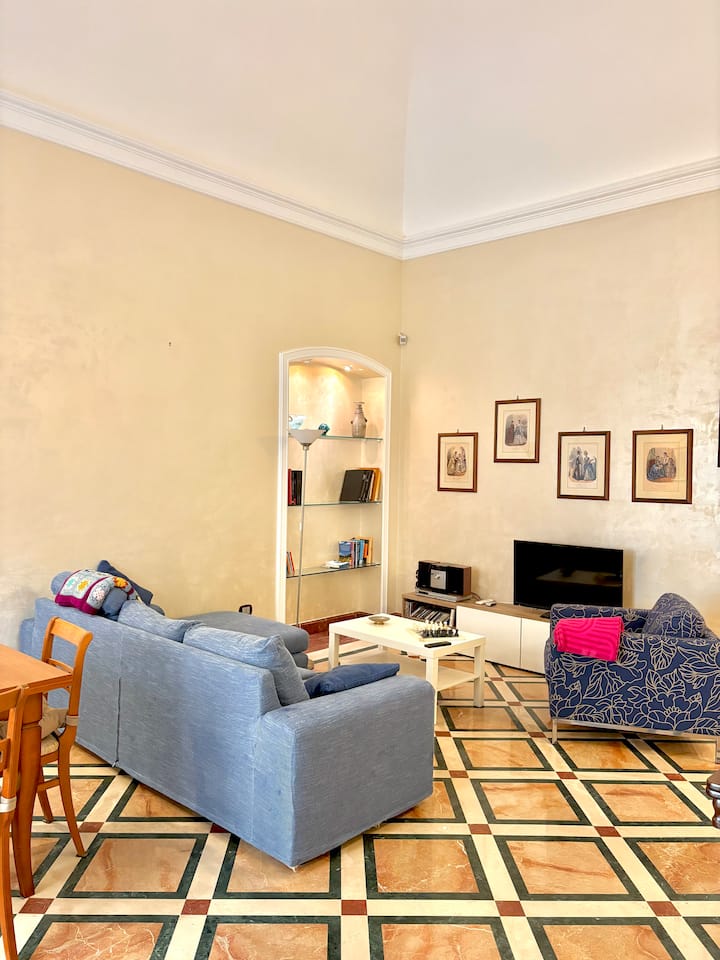 Casa Elegante Con Giardino E Parcheggio In Centro - Trani