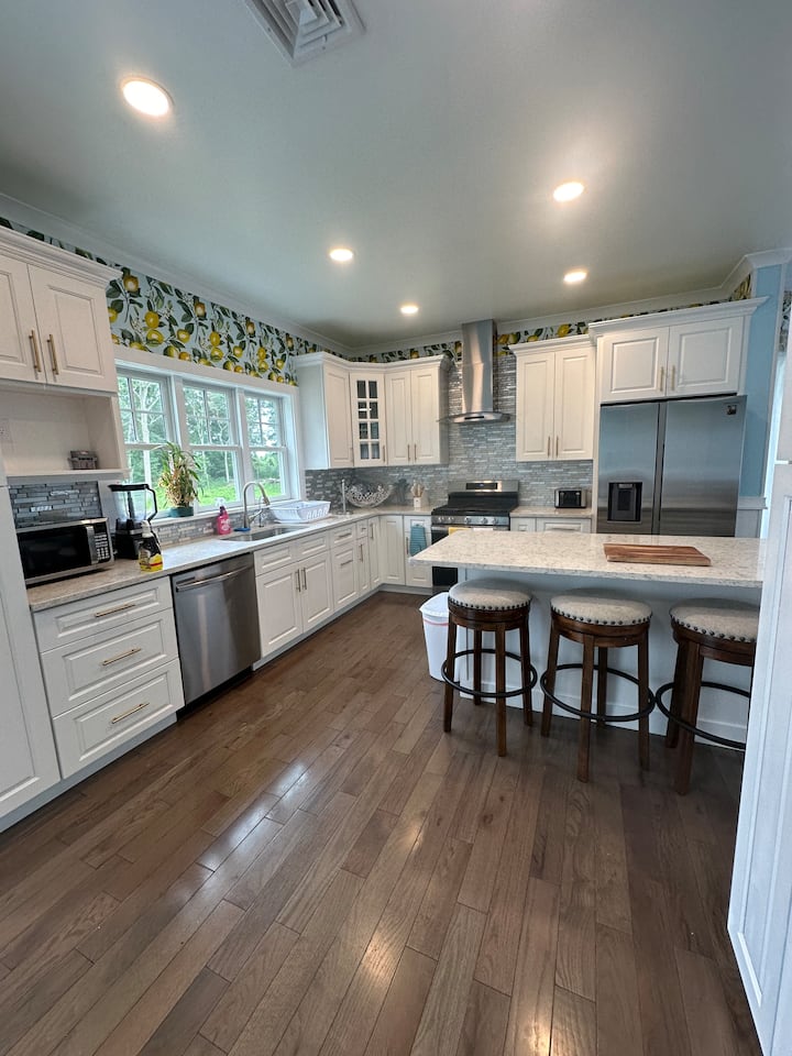 Cozy & Inviting - Riverhead