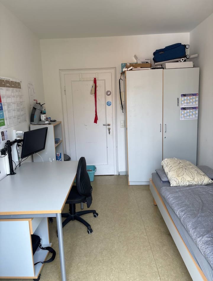 Einzelzimmer Mit Arbeitsplatz - Munich