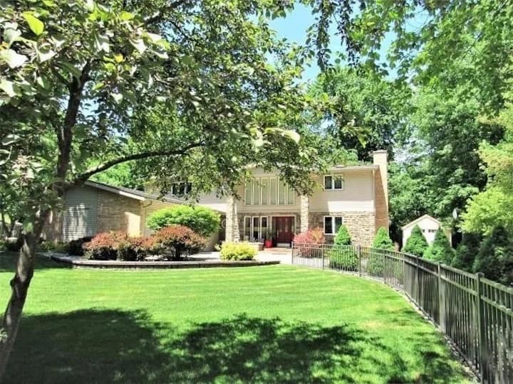 Private 1br Apartment In Prime Location - Midland, MI