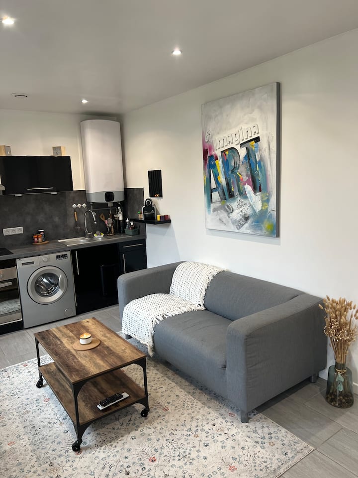 Charmante Petite Maison, Avec Jardin - Tremblay-en-France