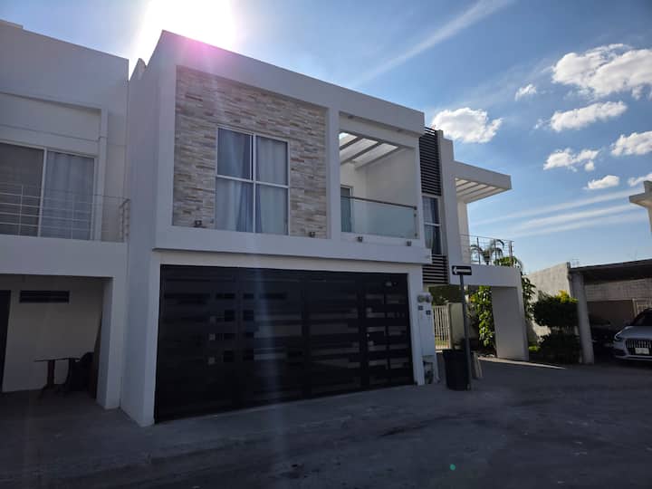 Spacious House For You And Your Family. - San Luis Potosí