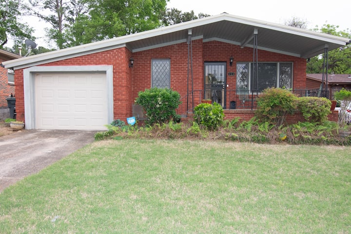 Home In Birmingham Close To Uab. - バーミンガム, AL