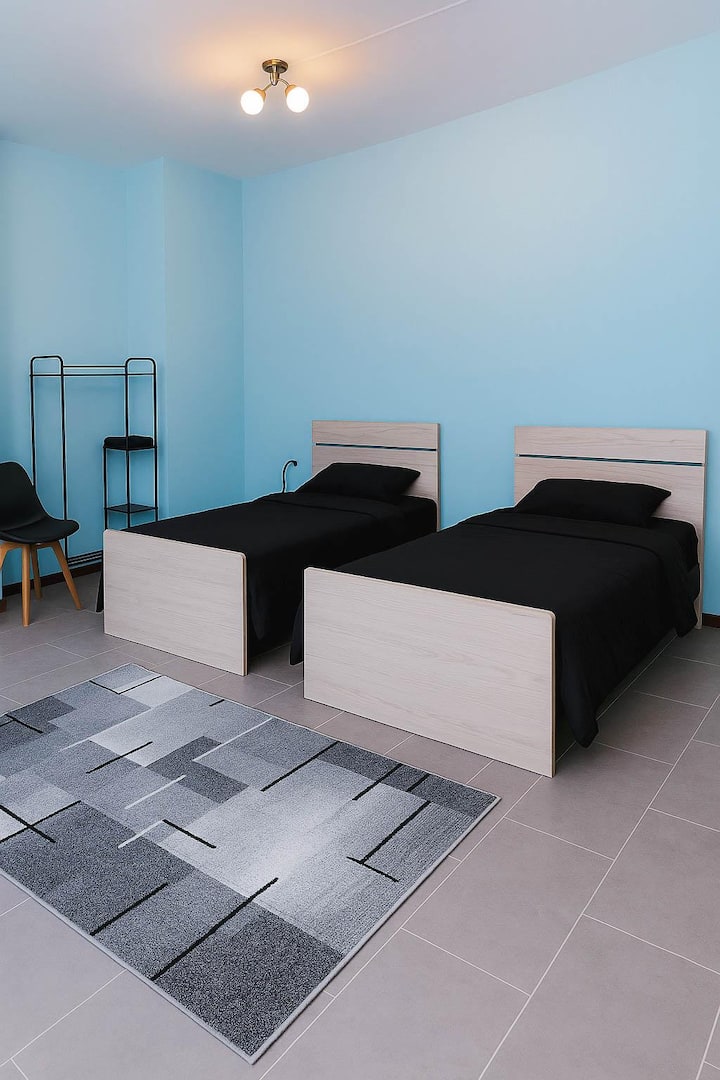 Room Malpensa 27 + Taxi Service For Mxp 25 € - Milan Malpensa Airport (MXP)