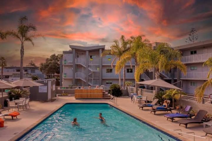 Stylish Whitianga Getaway - Hot Tub, Pool & Marina - Whitianga