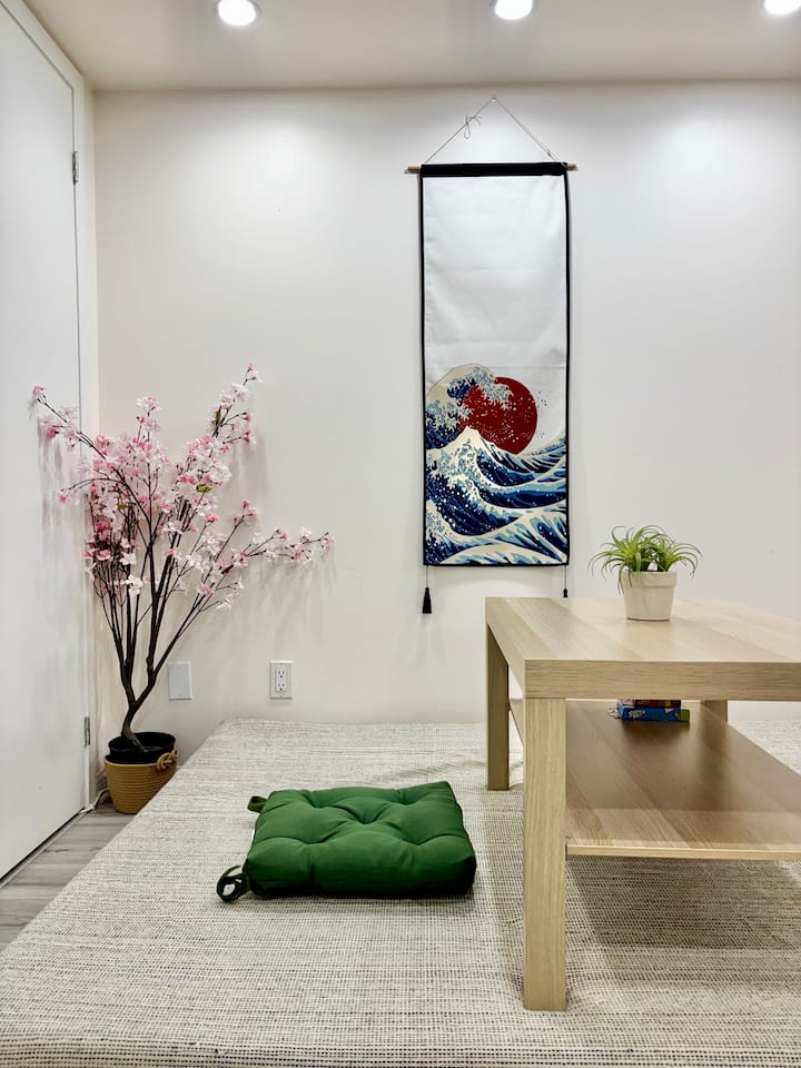 Simple Tokyo In Liberty Village|sleeps 5+parking - Toronto