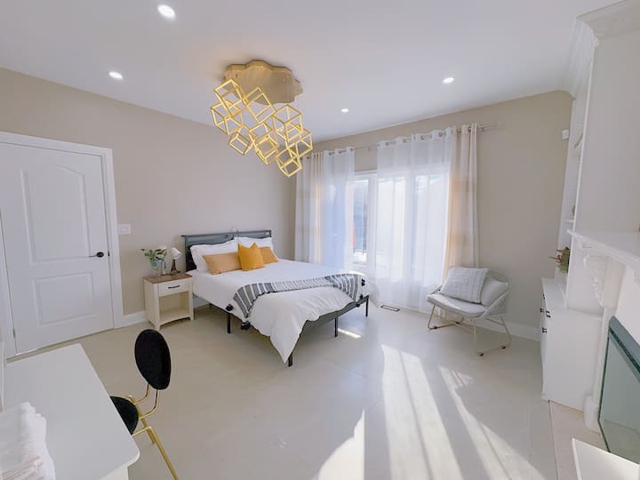 Fancy Super Cozy Queen Bedroom#7 - Markham