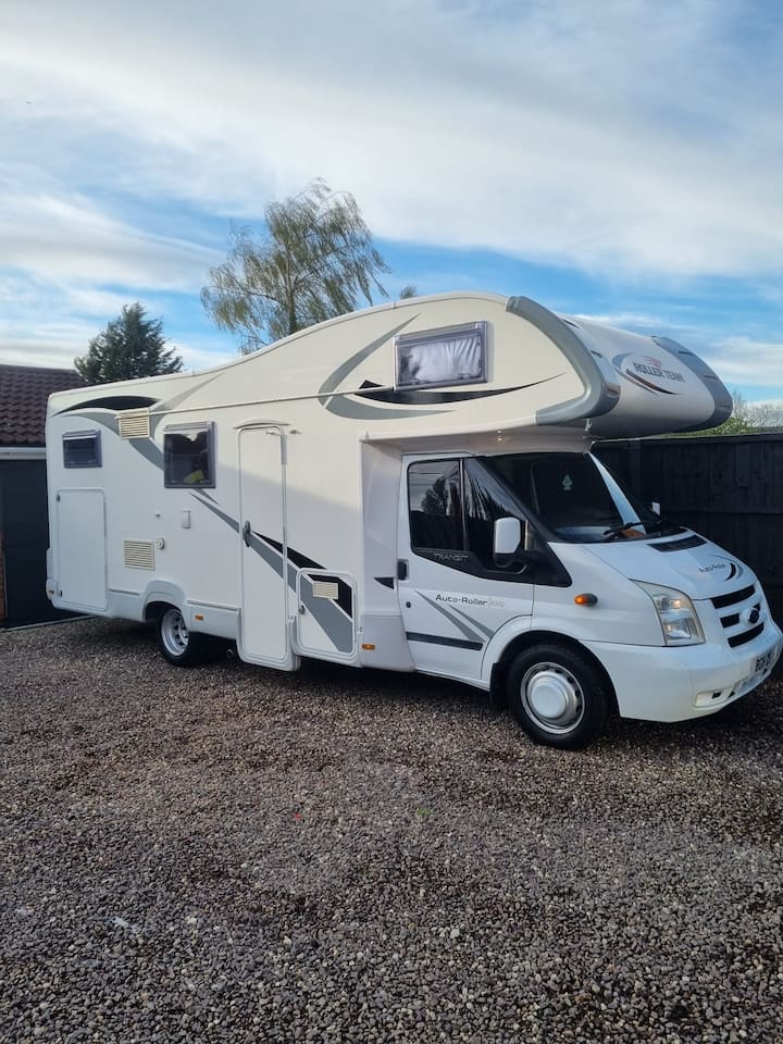 Margaret Motor Home - Hinckley