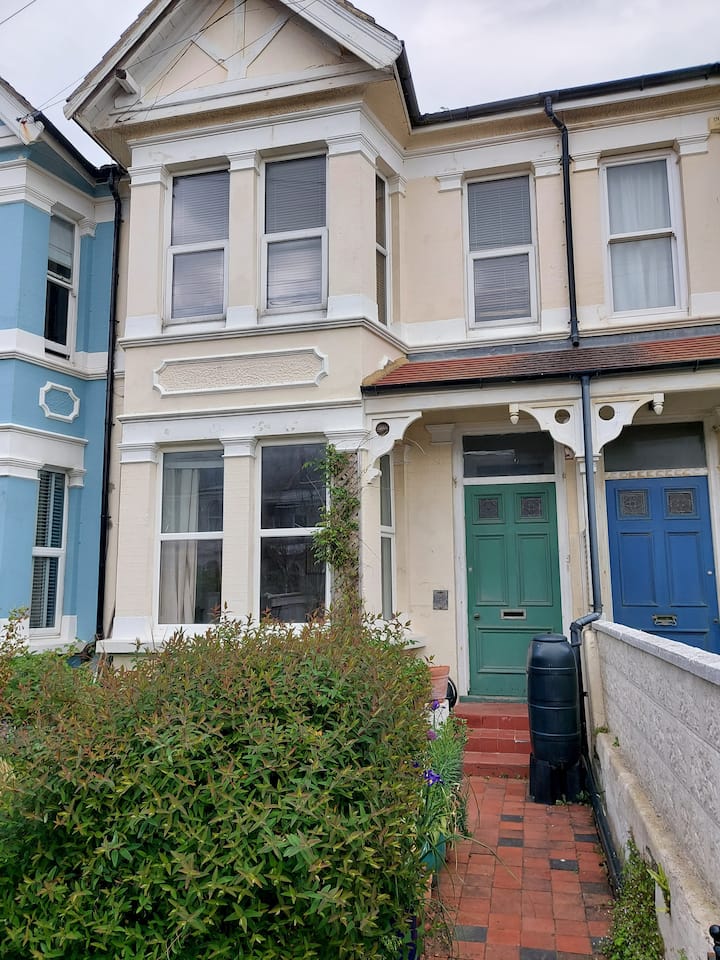 A Lovely Seaside Flat - Bramber Castle