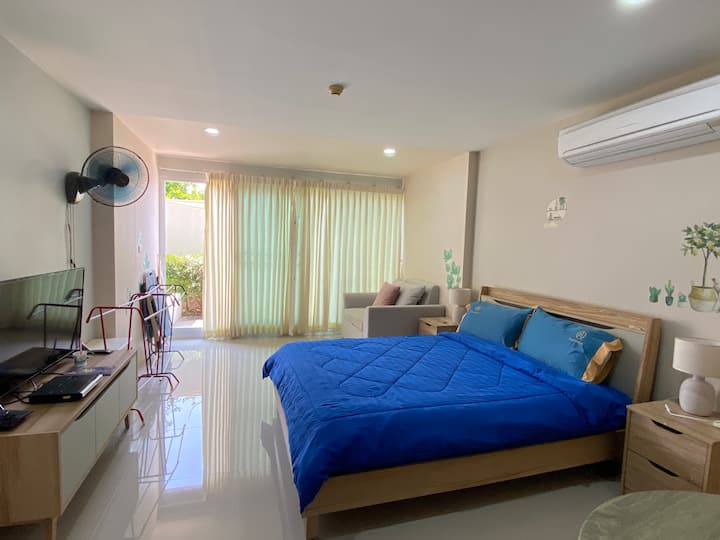 Hua Hin Beach Thailand 
Tira Tiraa Condo - Hua Hin