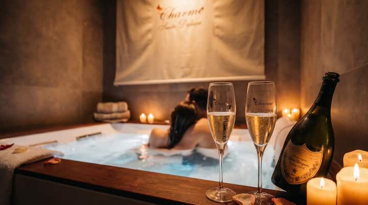 Charme Suite Deluxe & Jacuzzi In Privata In Camera - Terrasini