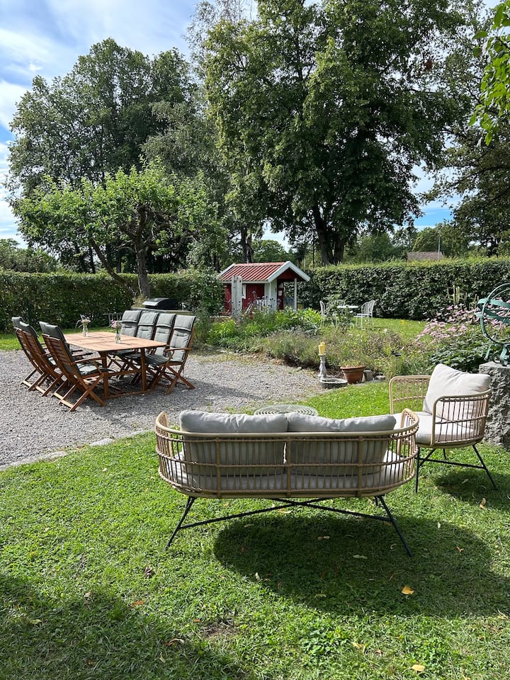 Familjevilla Vid ÄNgby Slott Med Gym&erfaren Värd - Stockholm