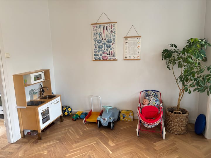 Familjevilla Vid ÄNgby Slott Med Gym&erfaren Värd - Stockholm