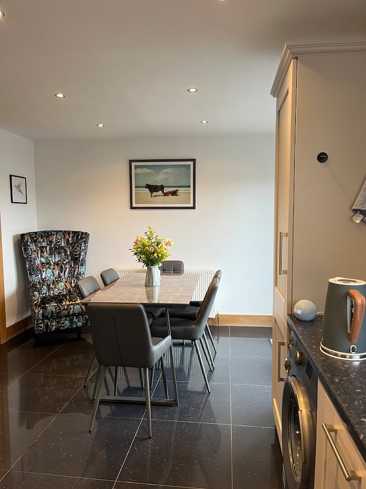 Hummingbird House - Ballymoney