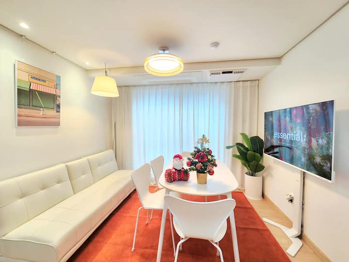 [합법숙소]오픈할인#무료짐보관#무료주차#신축#강남#남산#경복궁#홍대#명동#대형마트#공항버스 - Seoul