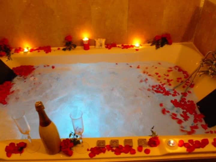 Appart-villa 4pièces Surélevé Avec Jacuzzi - Abidjan