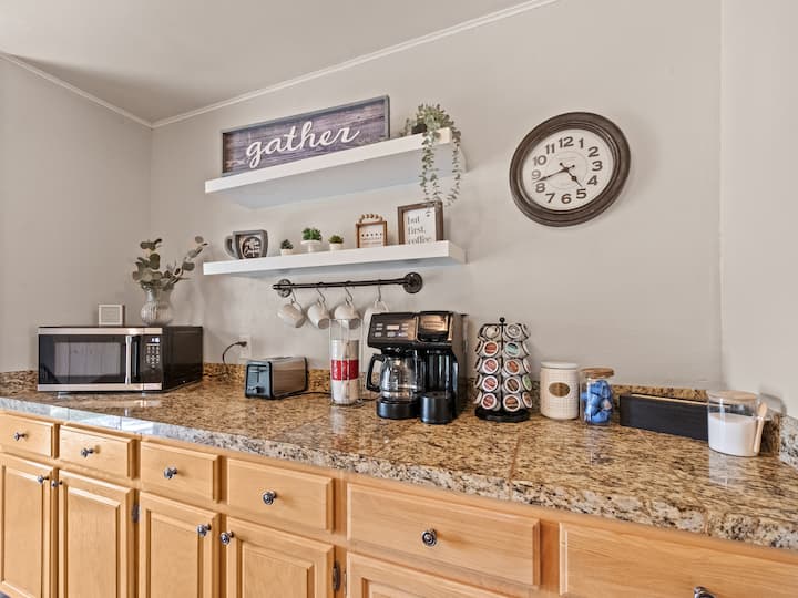 Clean 3br W/coffee Bar+ Room To Gather - La Grande, OR