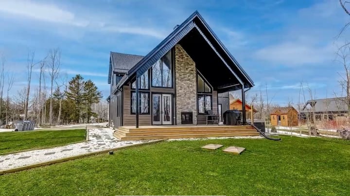 *New * Escape To The Driftwood!• - Bayfield